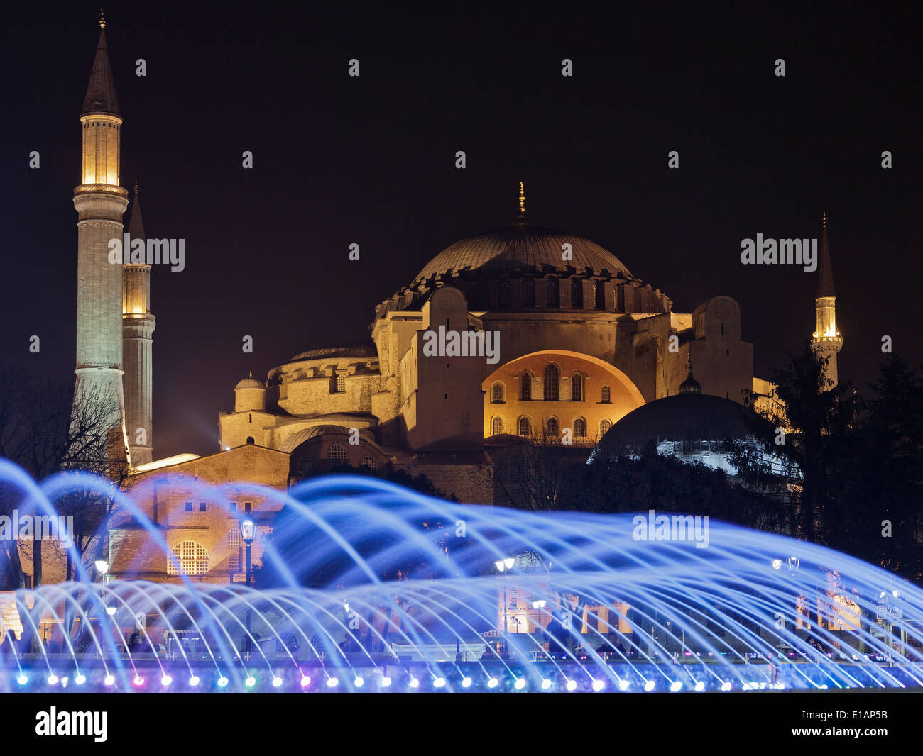 Sultanahmet square. Istanbul, Turkey Stock Photo - Alamy