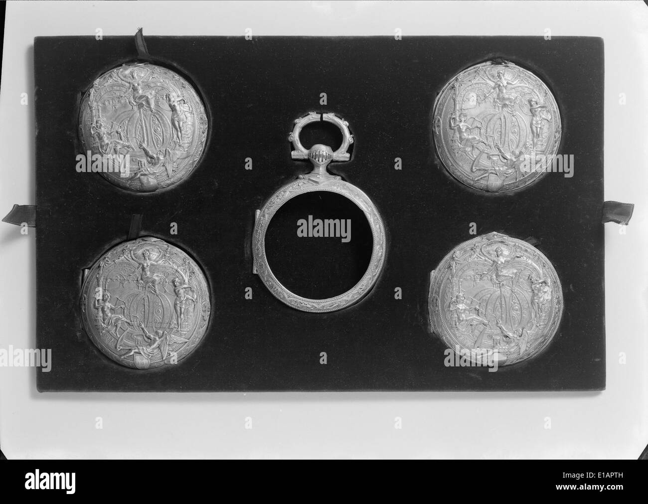 Relógio de Ouro Leroy is a prestigious watch known for its ...