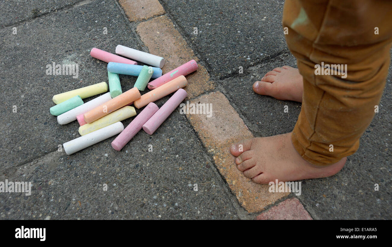 School children playing and rain hi-res stock photography and images ...
