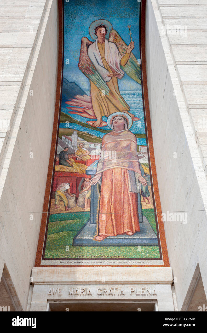 Mosaic of the church, Mussolini dressed as a farmer with a sheaf at the ...