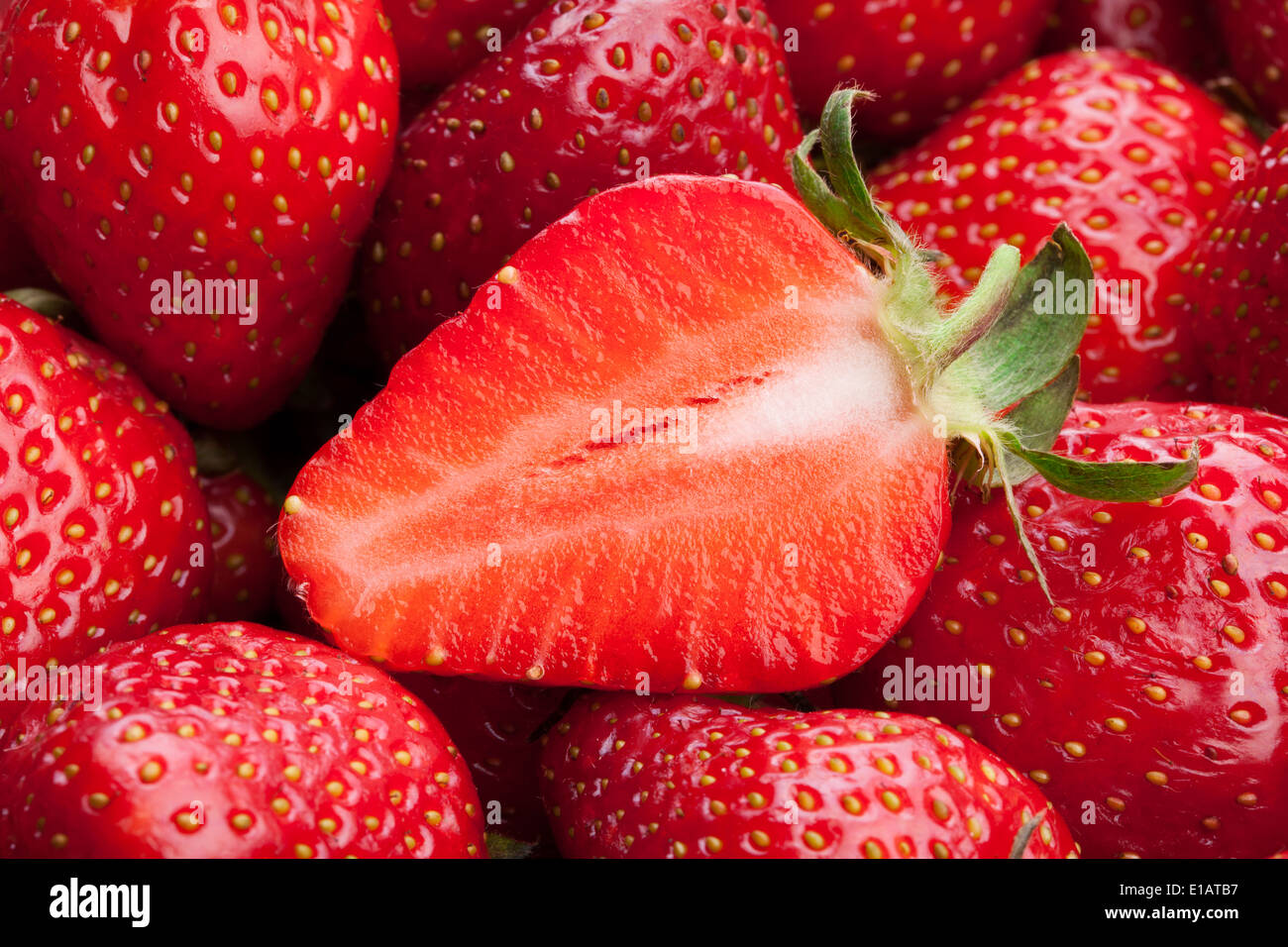 Half ripe strawberry hi-res stock photography and images - Alamy