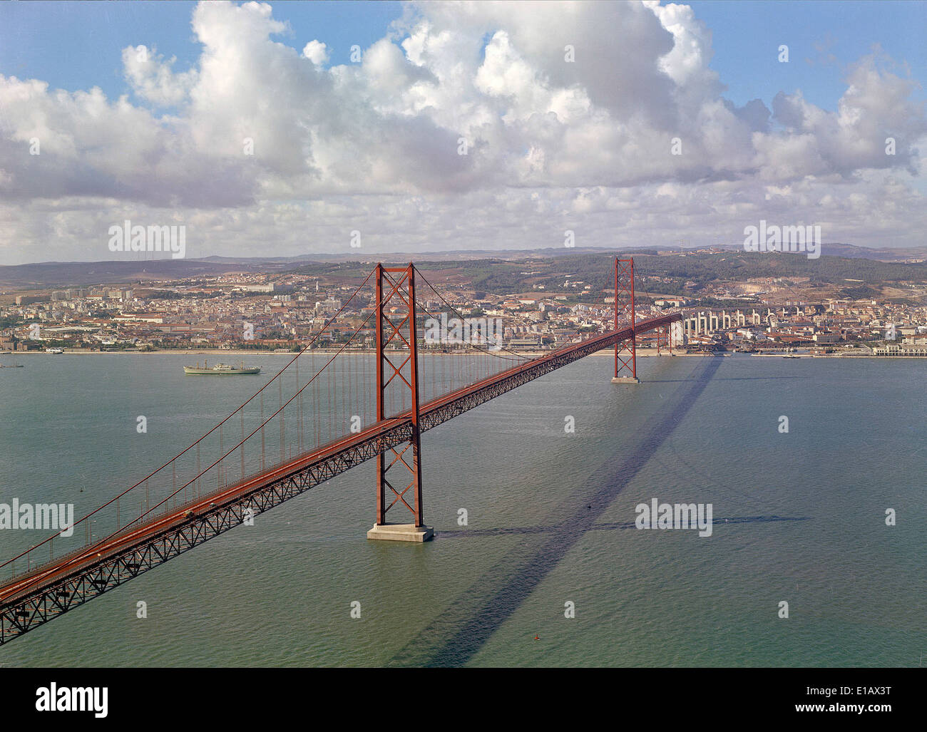 Ponte 25 de Abril is a suspension bridge in Lisbon, Portugal ...