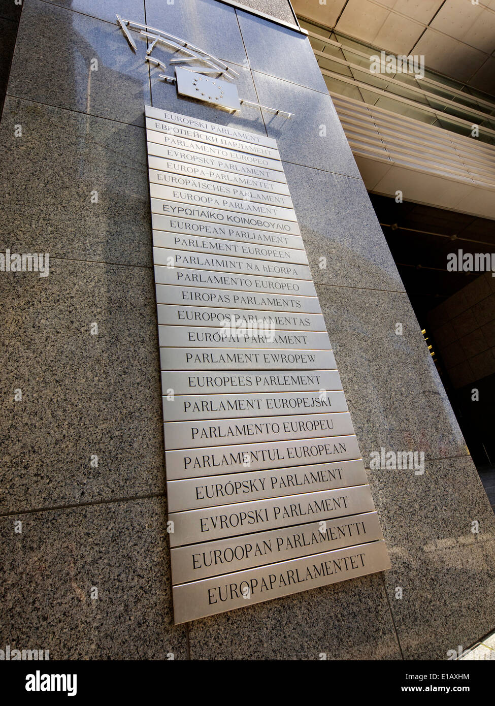 Different languages signs hi-res stock photography and images - Alamy