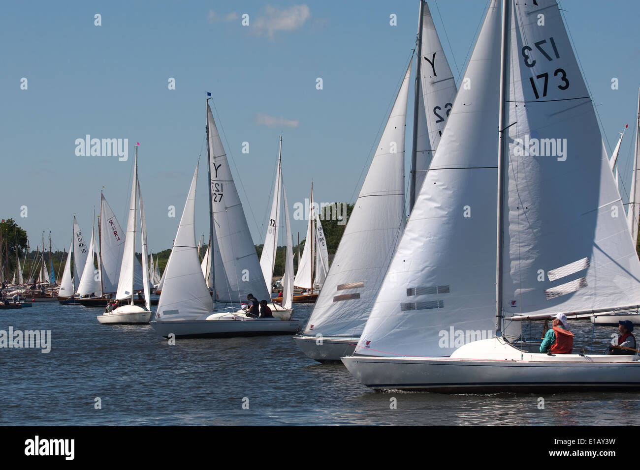 Broads one design hi-res stock photography and images - Alamy