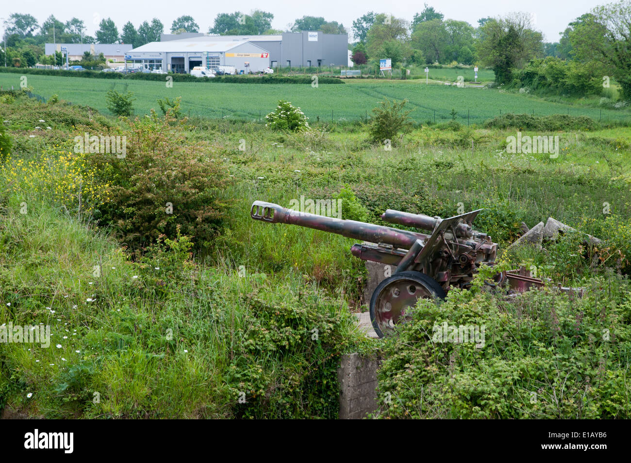 German howitzer ww2 hi-res stock photography and images - Alamy