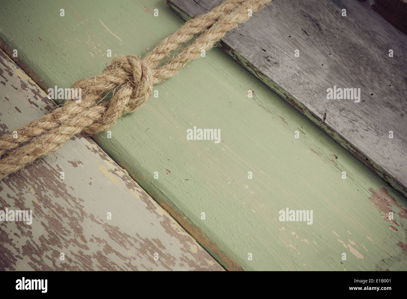 rope on wooden texture background Stock Photo - Alamy