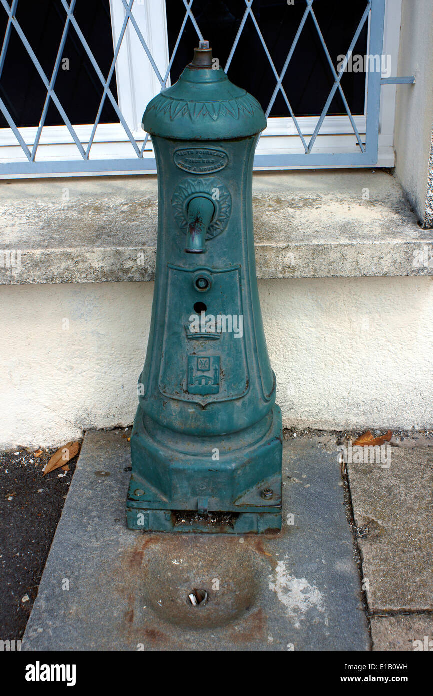 11th century font hi-res stock photography and images - Alamy