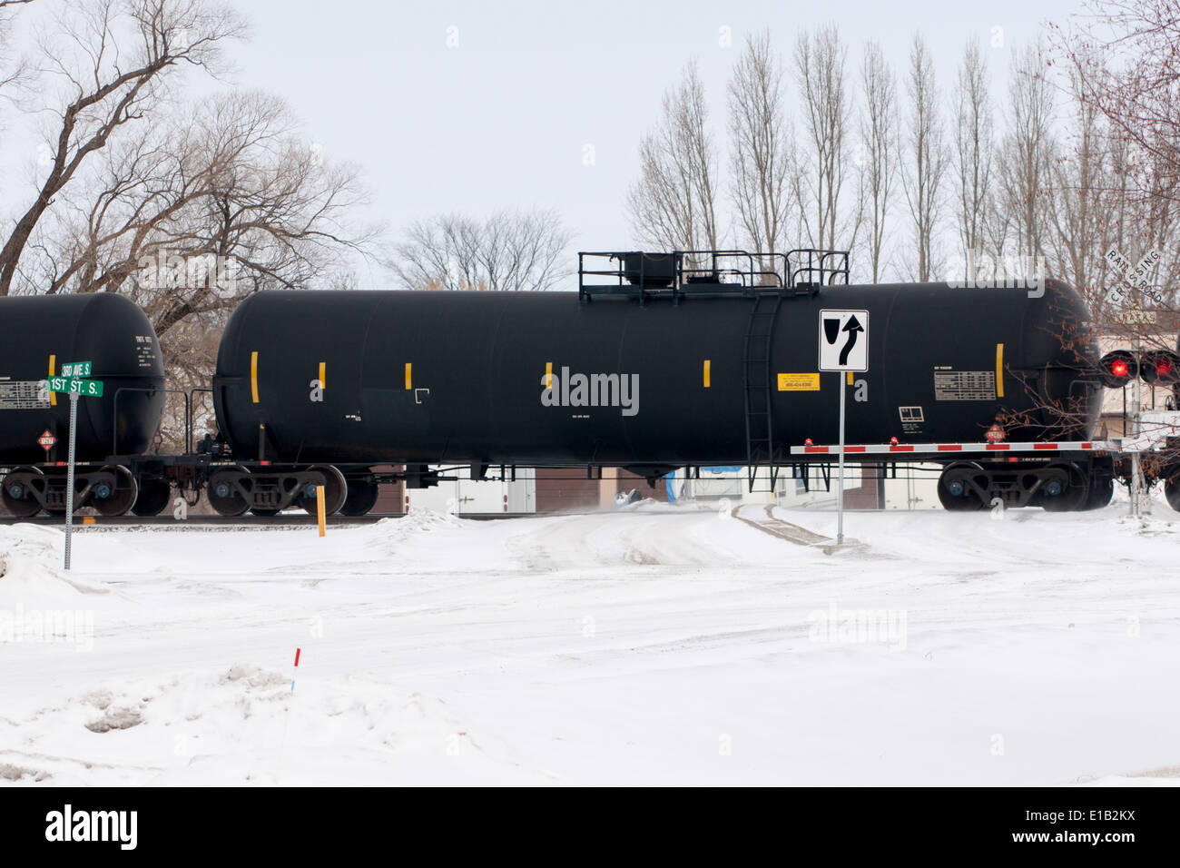 Oil train tank hi-res stock photography and images - Alamy