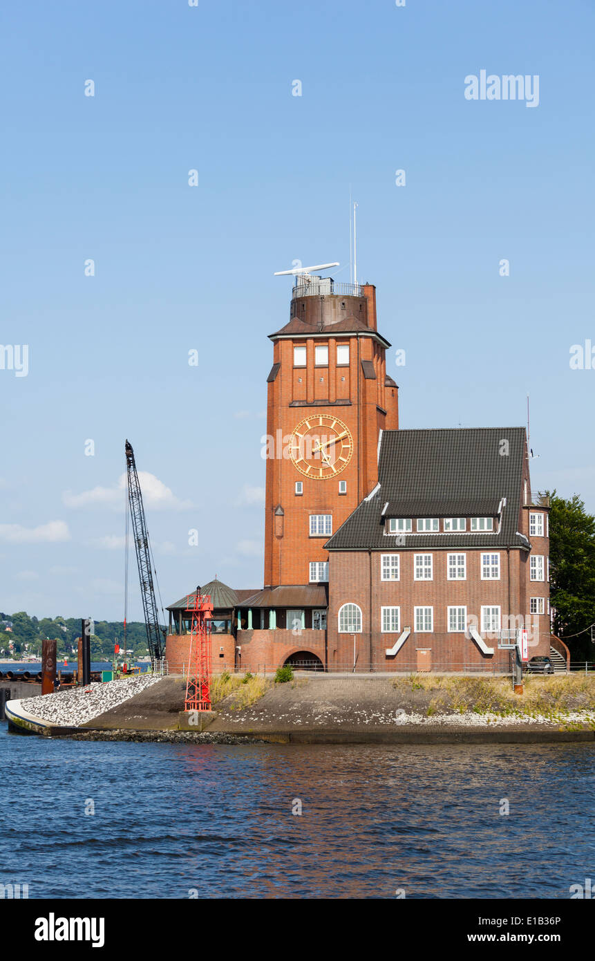 The pilot house (Lotsenhaus) in Hamburg Harbor, Germany Stock Photo - Alamy