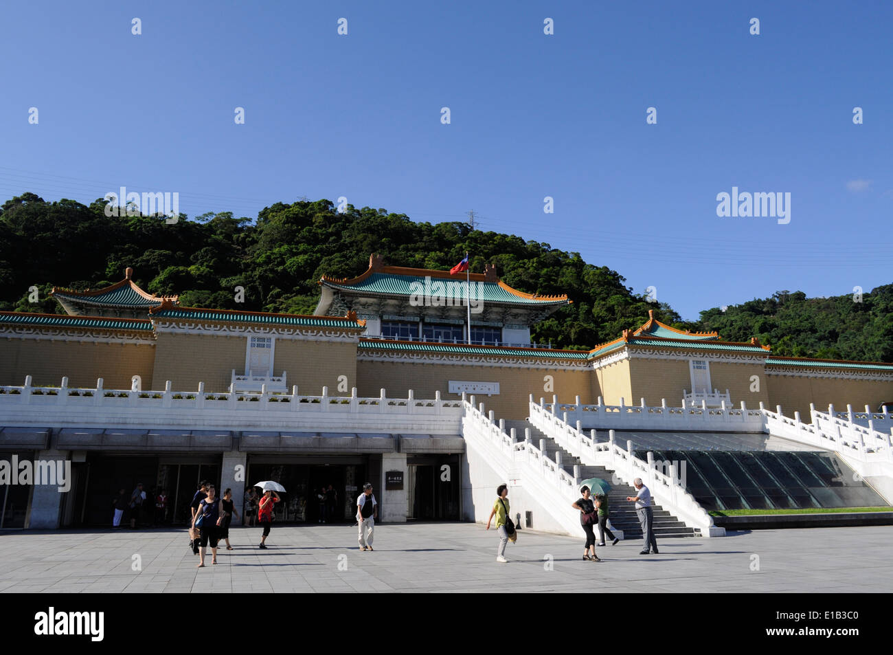 Taipei taiwan national palace museum hi-res stock photography and ...