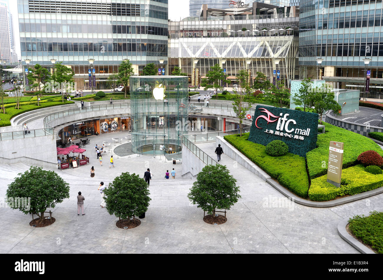 IFC mall Pudong Shanghai China Stock Photo - Alamy