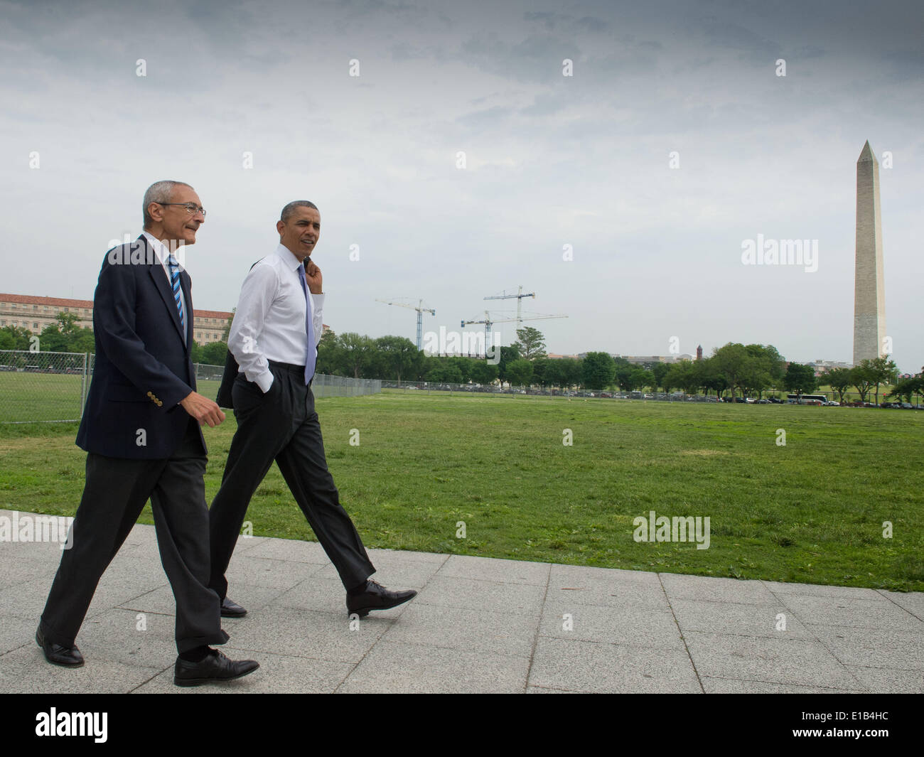 United States President Barack Obama (right) walks from the White House ...