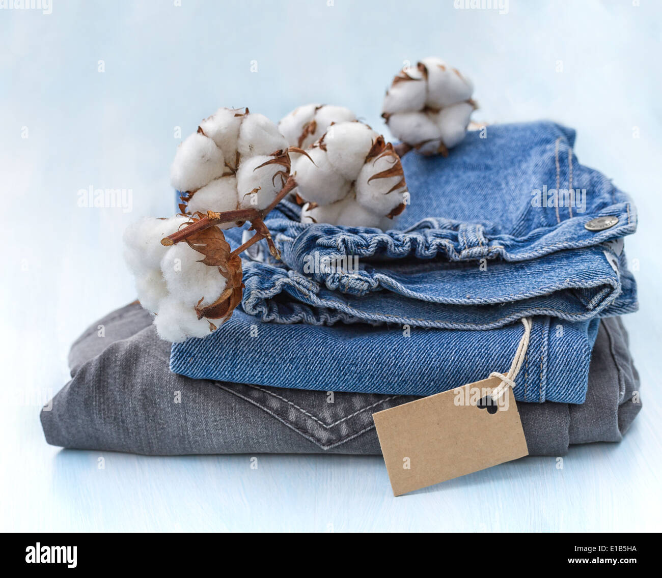 Cotton plant fabric hi-res stock photography and images - Alamy