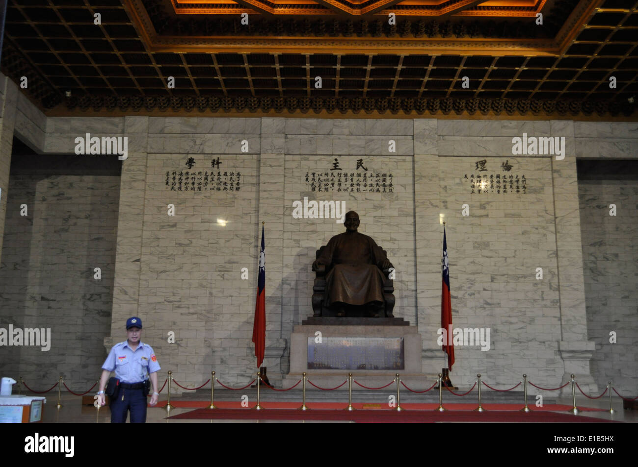 Statue of Chiang Kai-shek,Liberty Square (also Freedom Square) Taipei ...