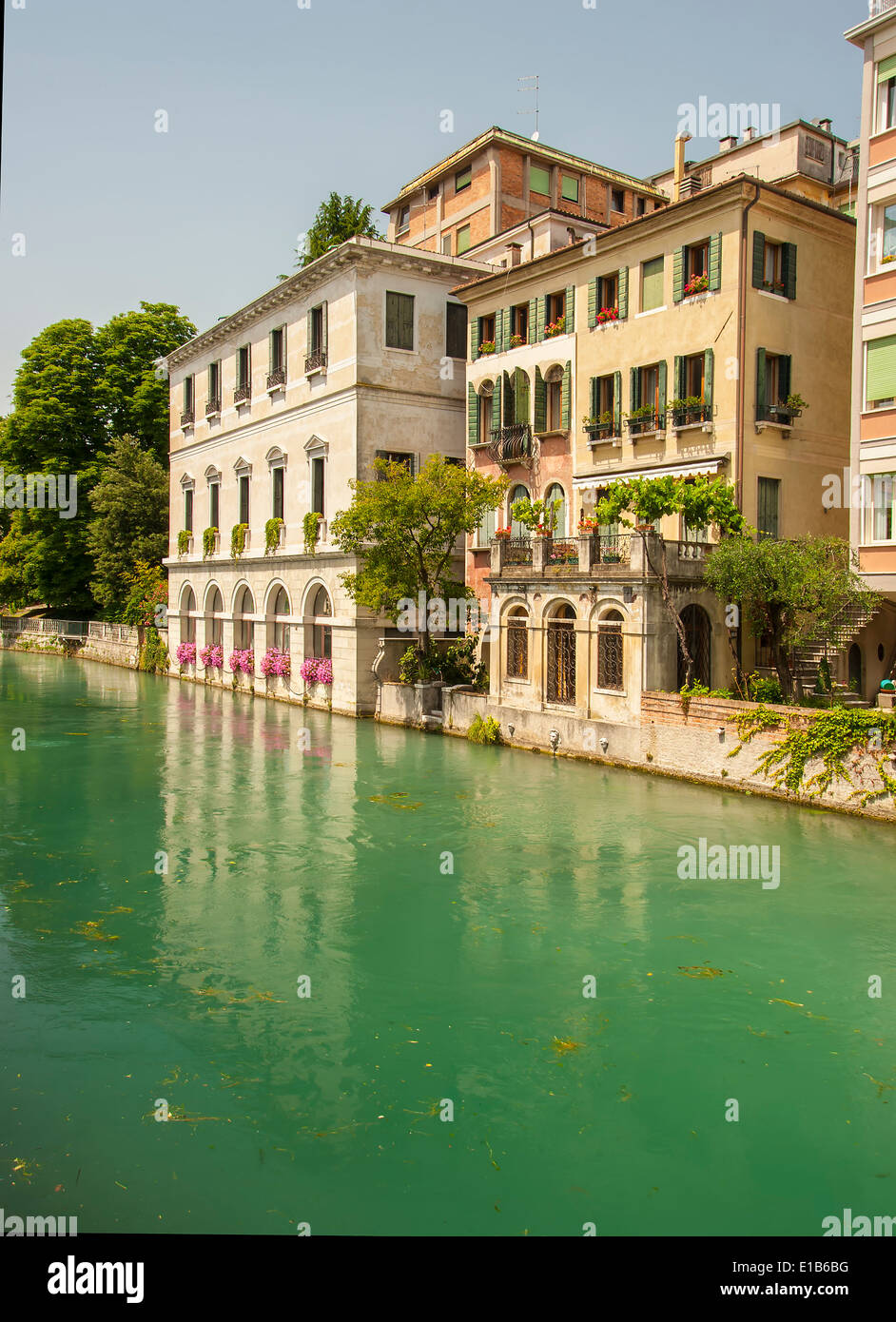 Buildings along the River Sile in Treviso in Italy Stock Photo - Alamy