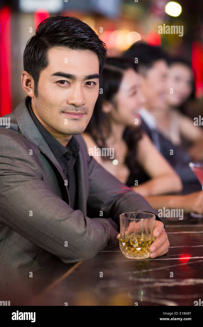 Only men drinking bar hi-res stock photography and images - Alamy