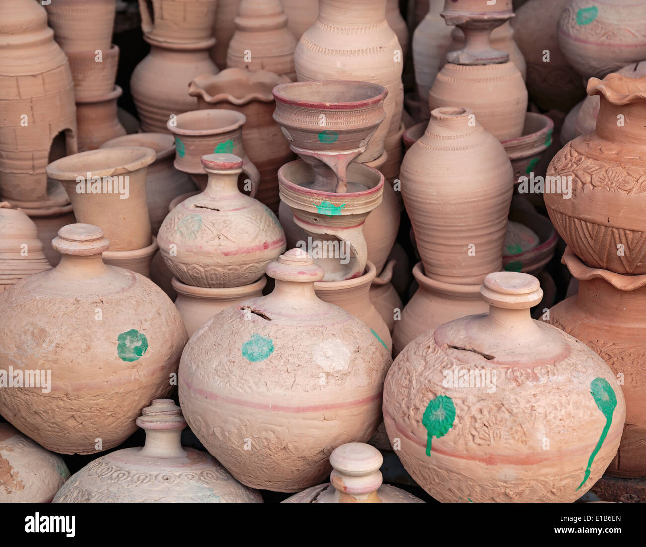 Broken flower pots hi-res stock photography and images - Alamy