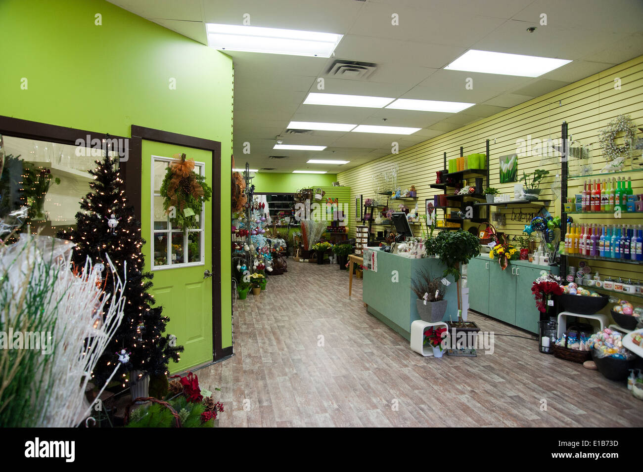 Interior of retail shop decorated for Christmas Stock Photo - Alamy