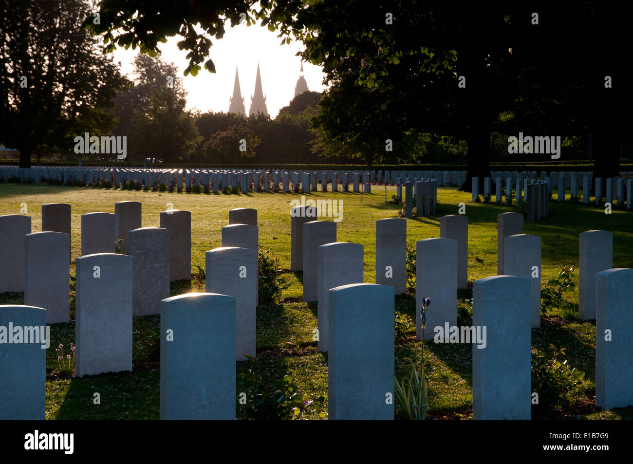 British Graves Commonwealth Cemetery Bayeux Stock Photos & British Graves Commonwealth Cemetery ...