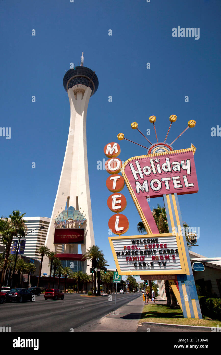 Tacky tourism hi-res stock photography and images - Alamy