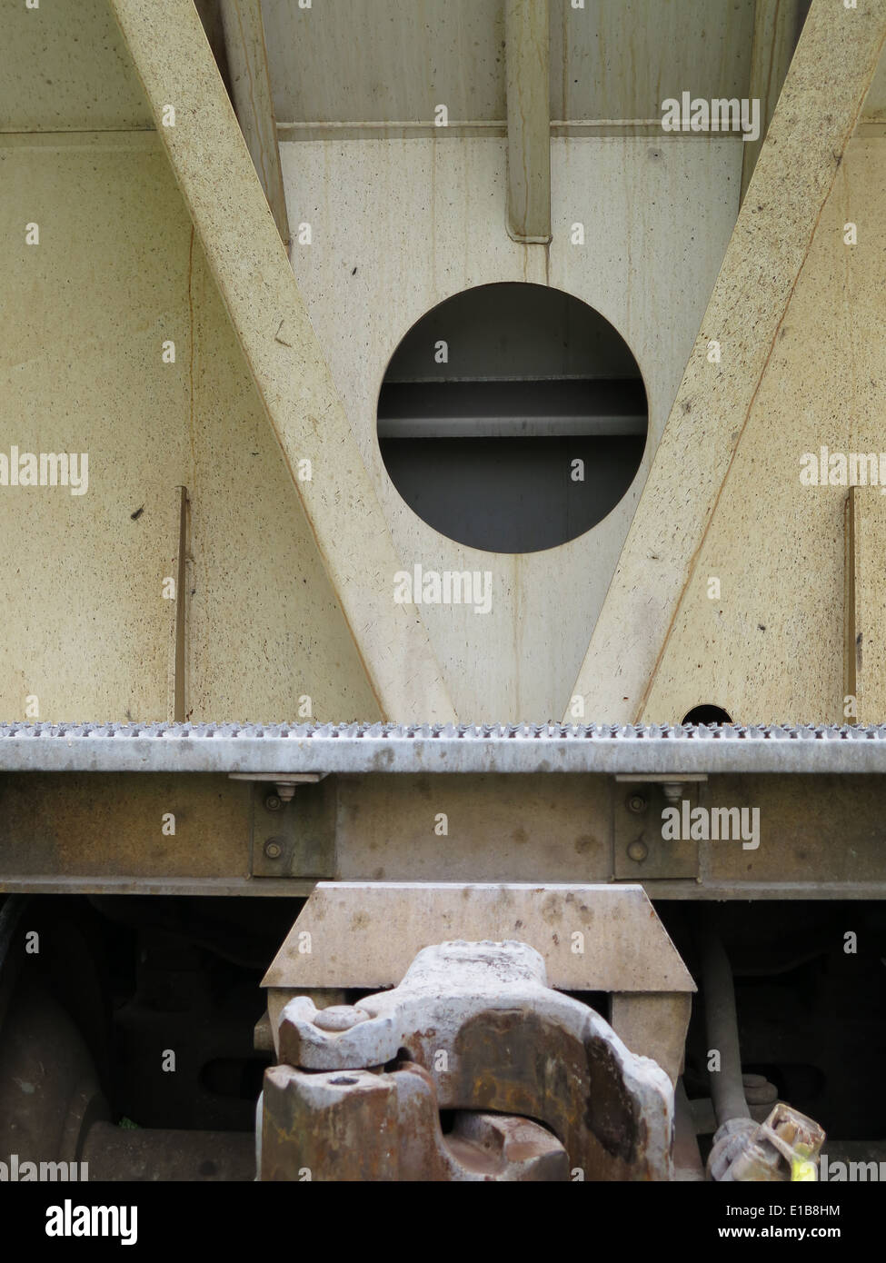 Train coupling hi-res stock photography and images - Alamy