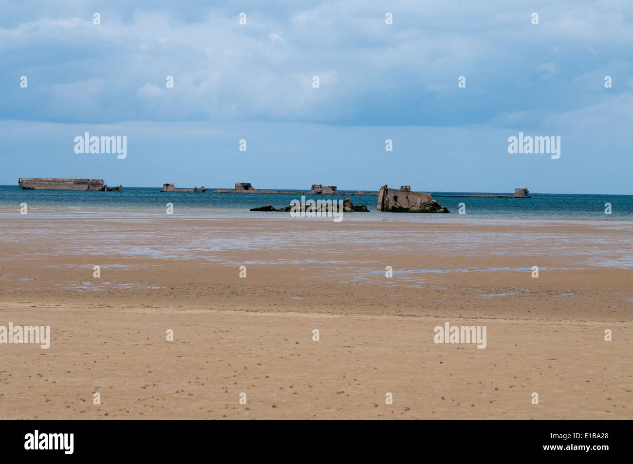 Gold beach normandy hi-res stock photography and images - Alamy