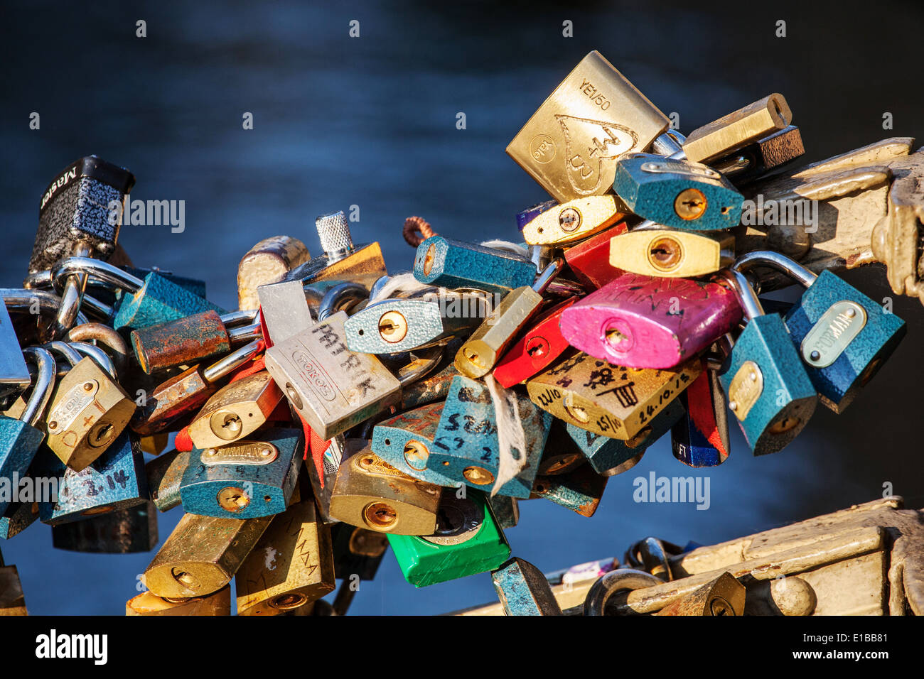 Padlock bridge mala strana hi-res stock photography and images - Alamy