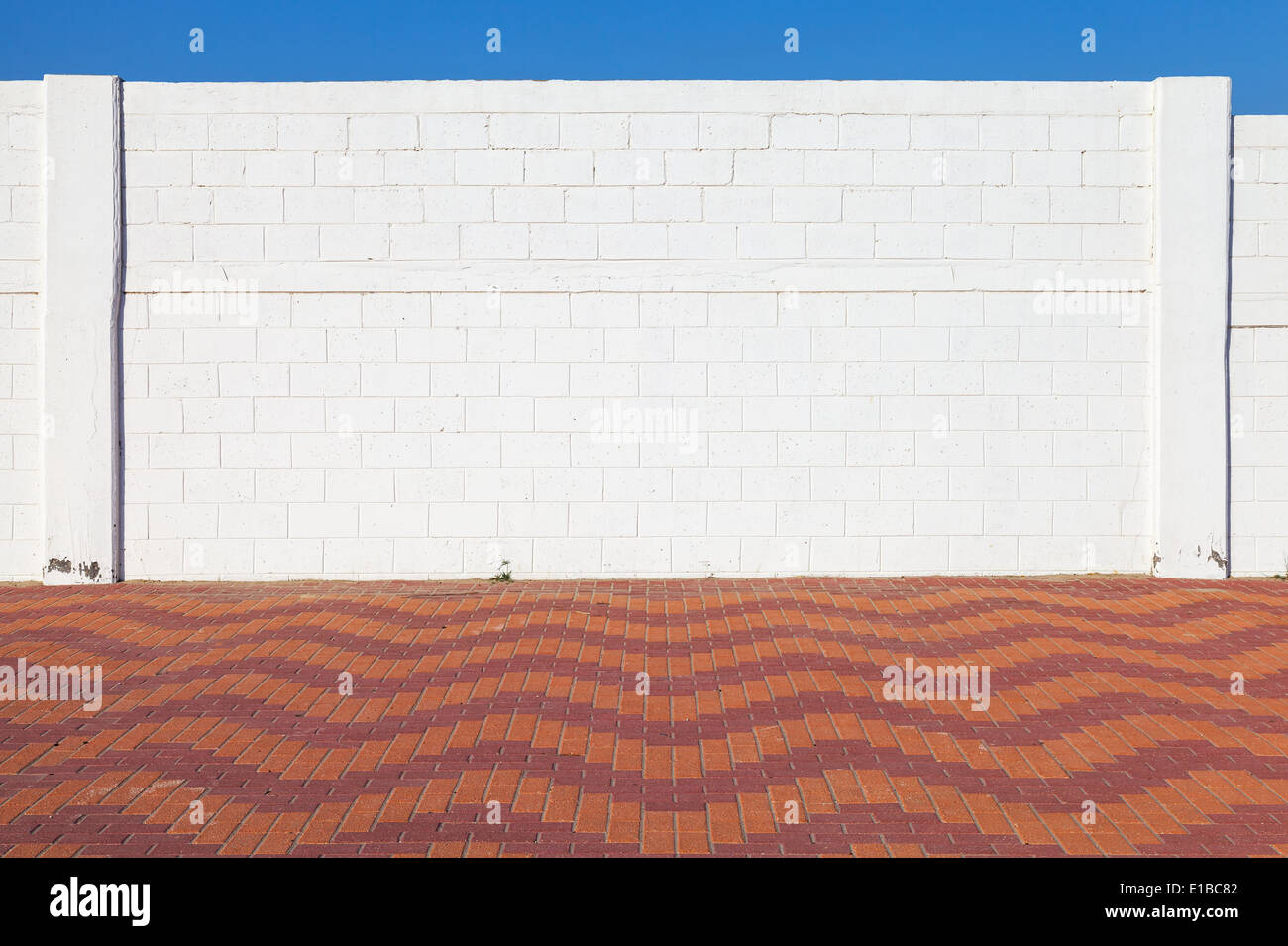 White wall red tile hi-res stock photography and images - Alamy
