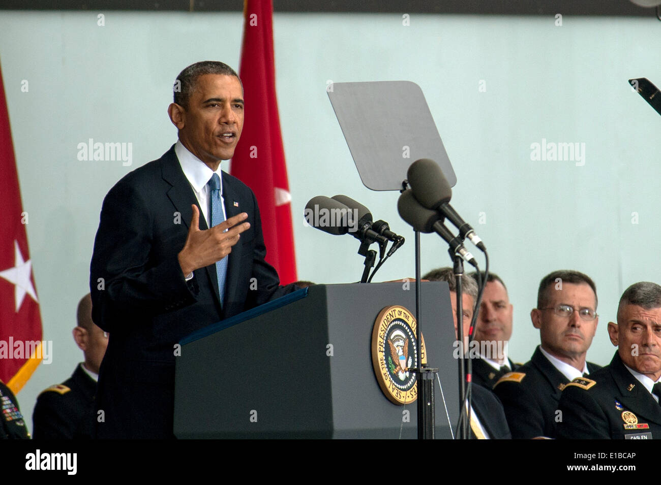 US President Barack Obama gives the commencement address during ...