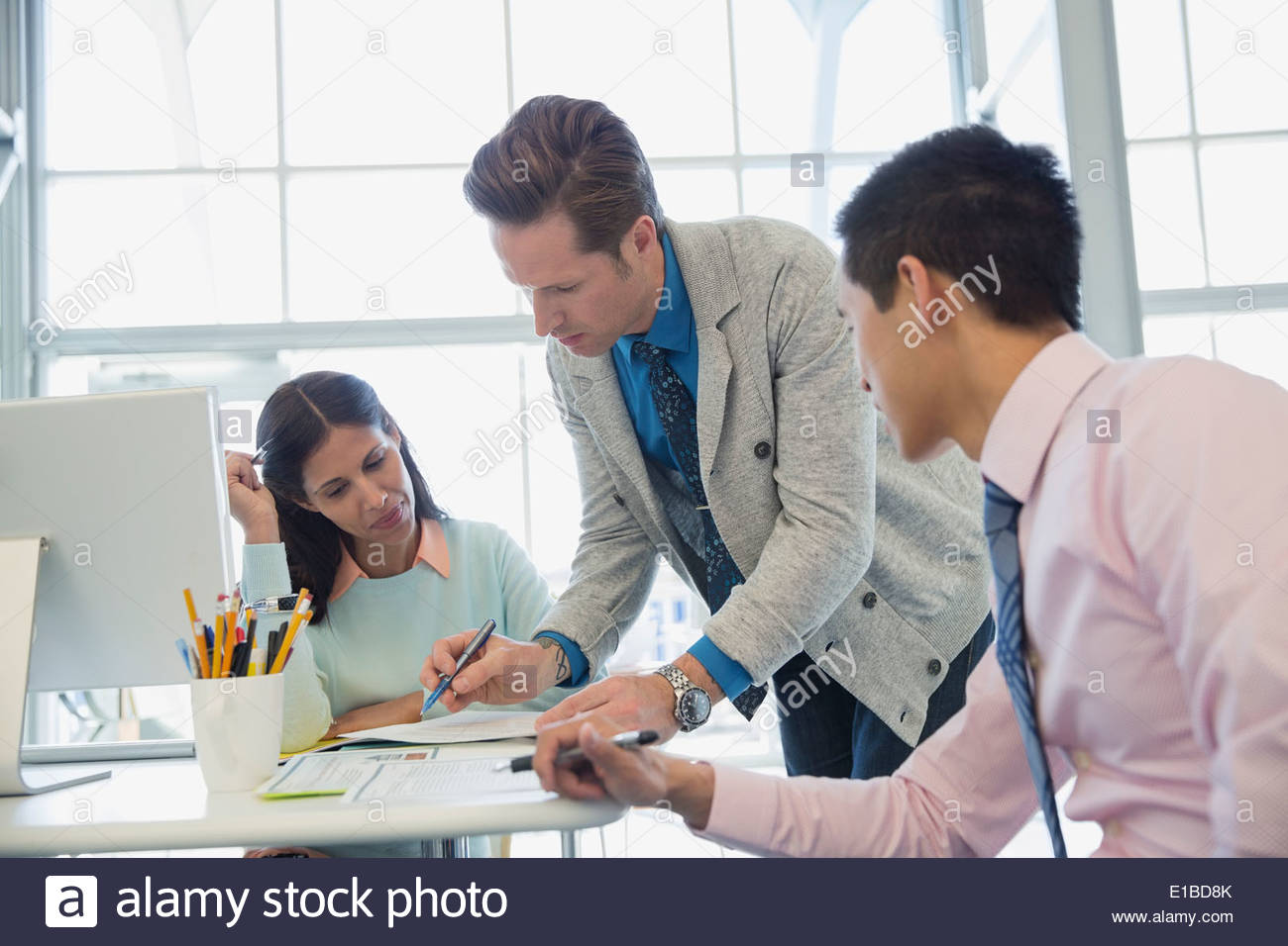 Business people at desk hi-res stock photography and images - Alamy