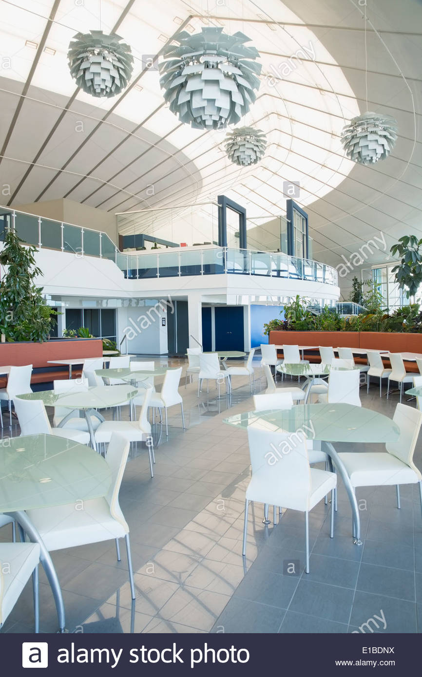 Modern cafeteria hi-res stock photography and images - Alamy