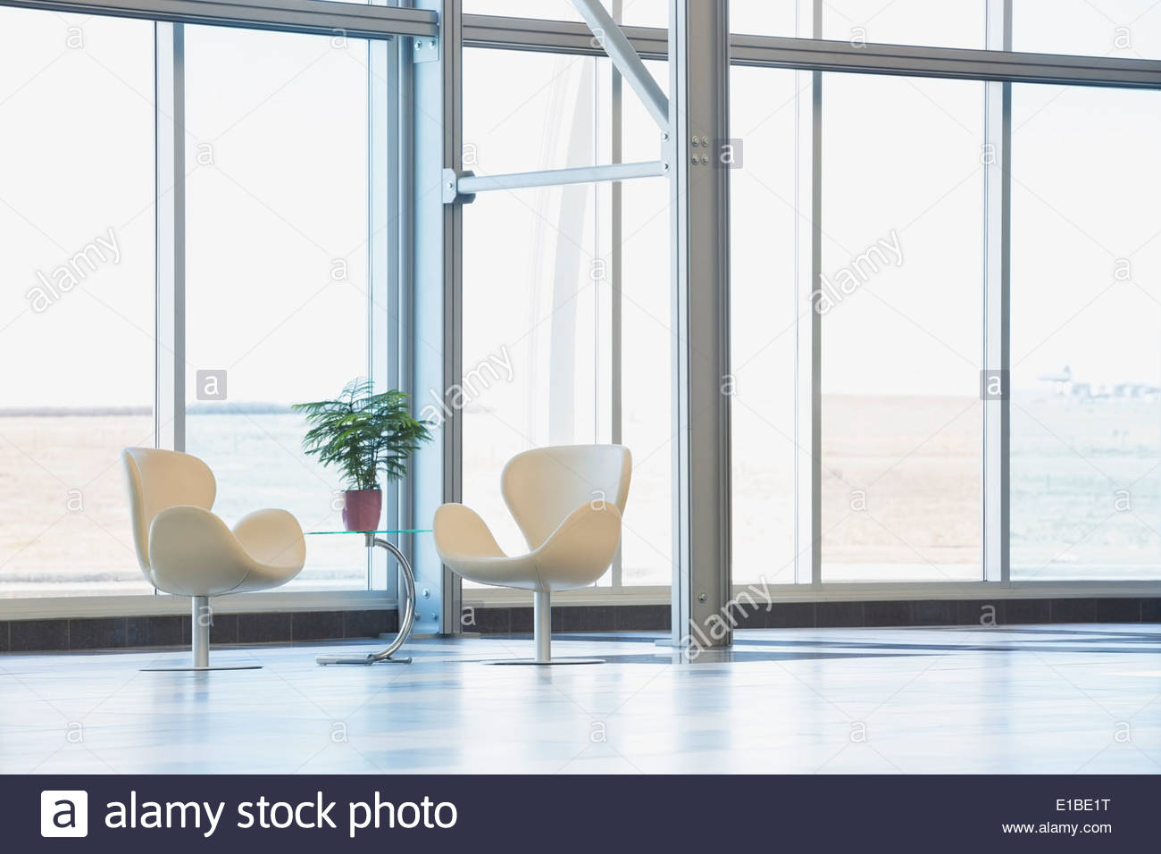 Modern lobby hi-res stock photography and images - Alamy