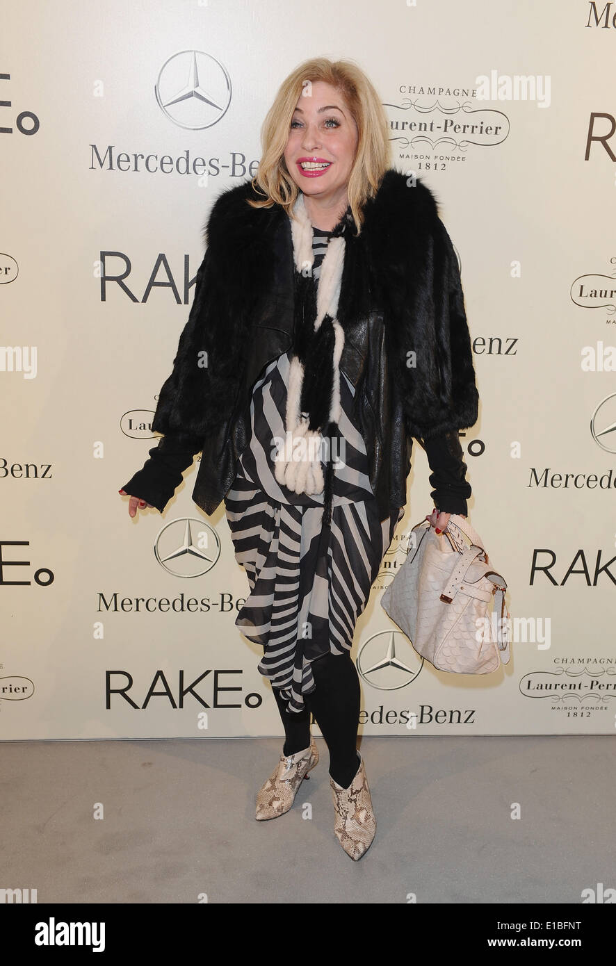 London, UK, UK. 21st Feb, 2012. Brick Smith Start arrives for the Rake ...