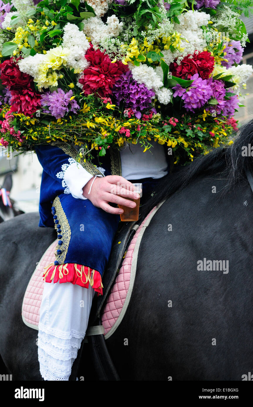 Castleton, Derbyshire, UK.29th May 2014.Castleton Garland Day is ...