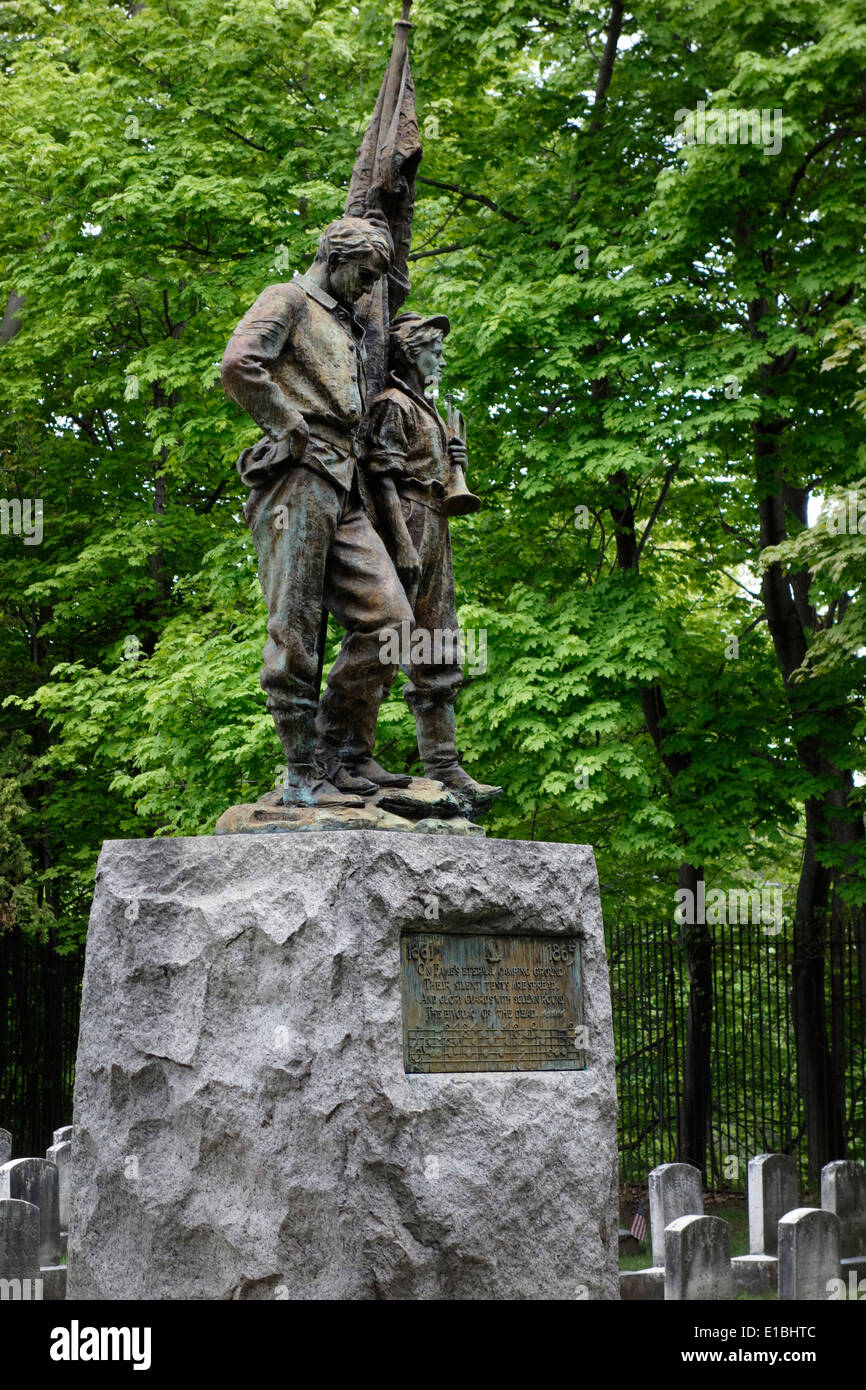 Civil war monument in Mount Hope Cemetery Rochester NY Stock Photo - Alamy