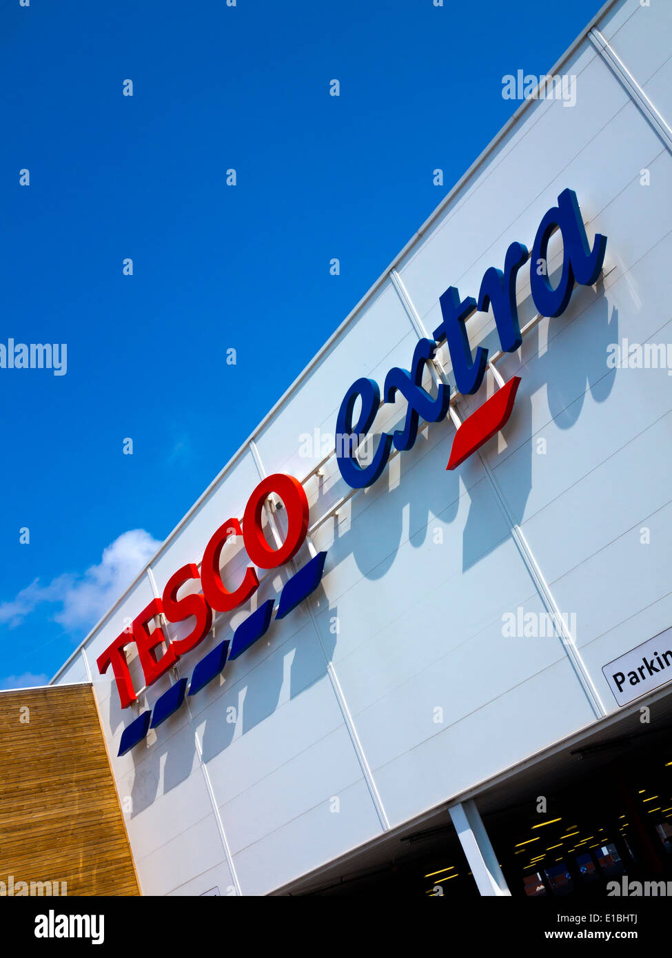 Tesco car park sign uk hi-res stock photography and images - Alamy