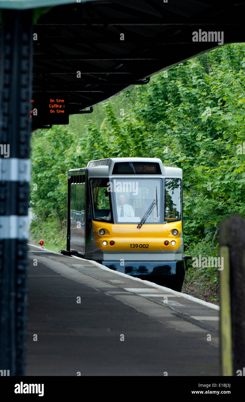 Stourbridge Shuttle train at Stourbridge Junction station, West ...