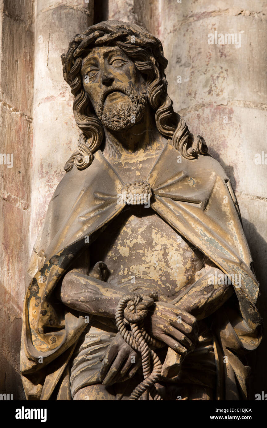 Statue of Jesus Christ on Good Friday in the cathedral of Amiens Stock ...