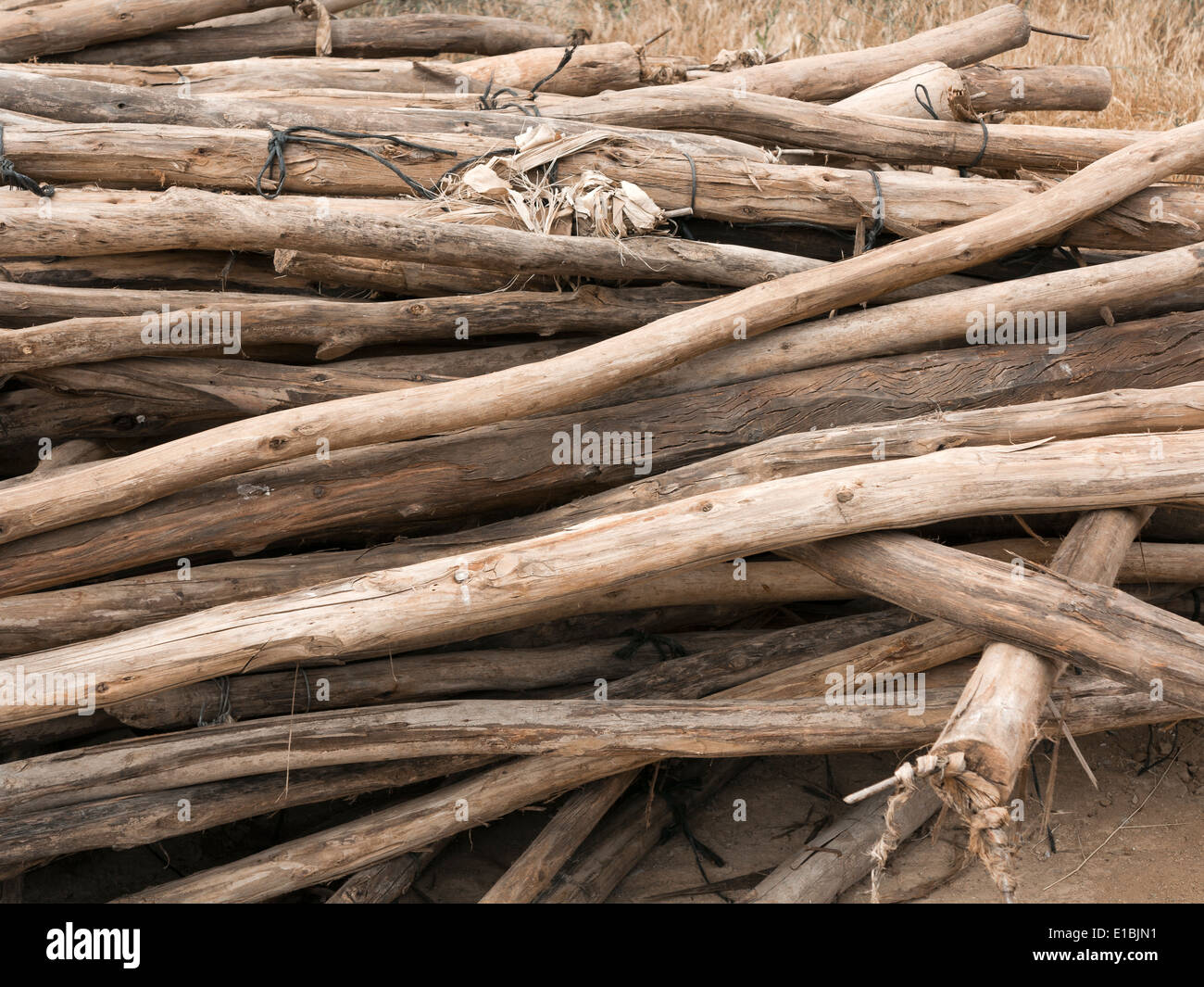 Horizontal logs hi-res stock photography and images - Alamy