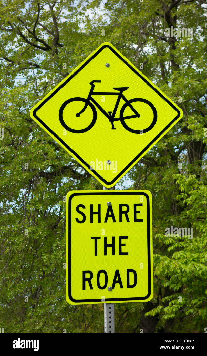 bike crossing sign Stock Photo - Alamy