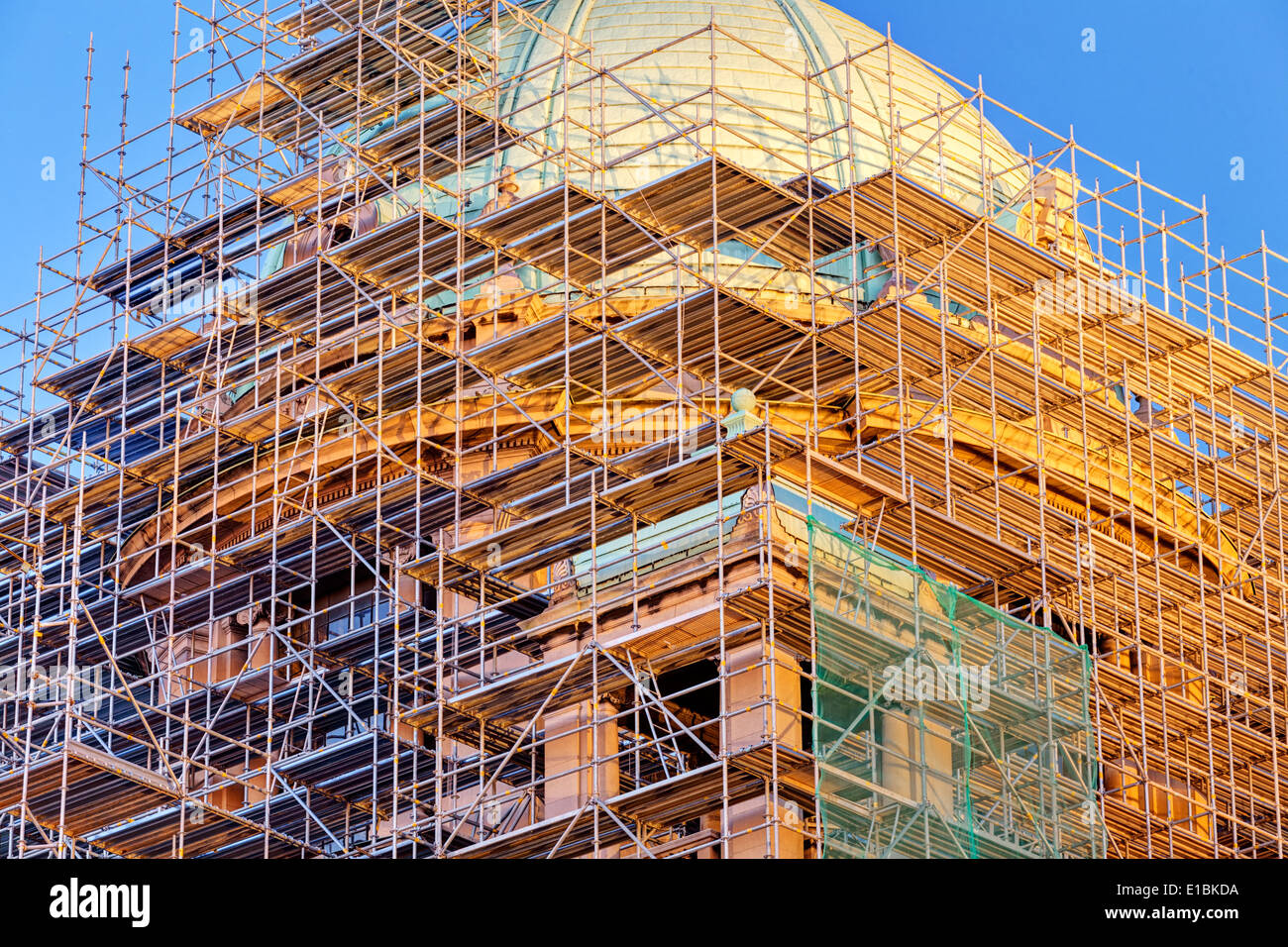 building construction with scaffolding Stock Photo - Alamy