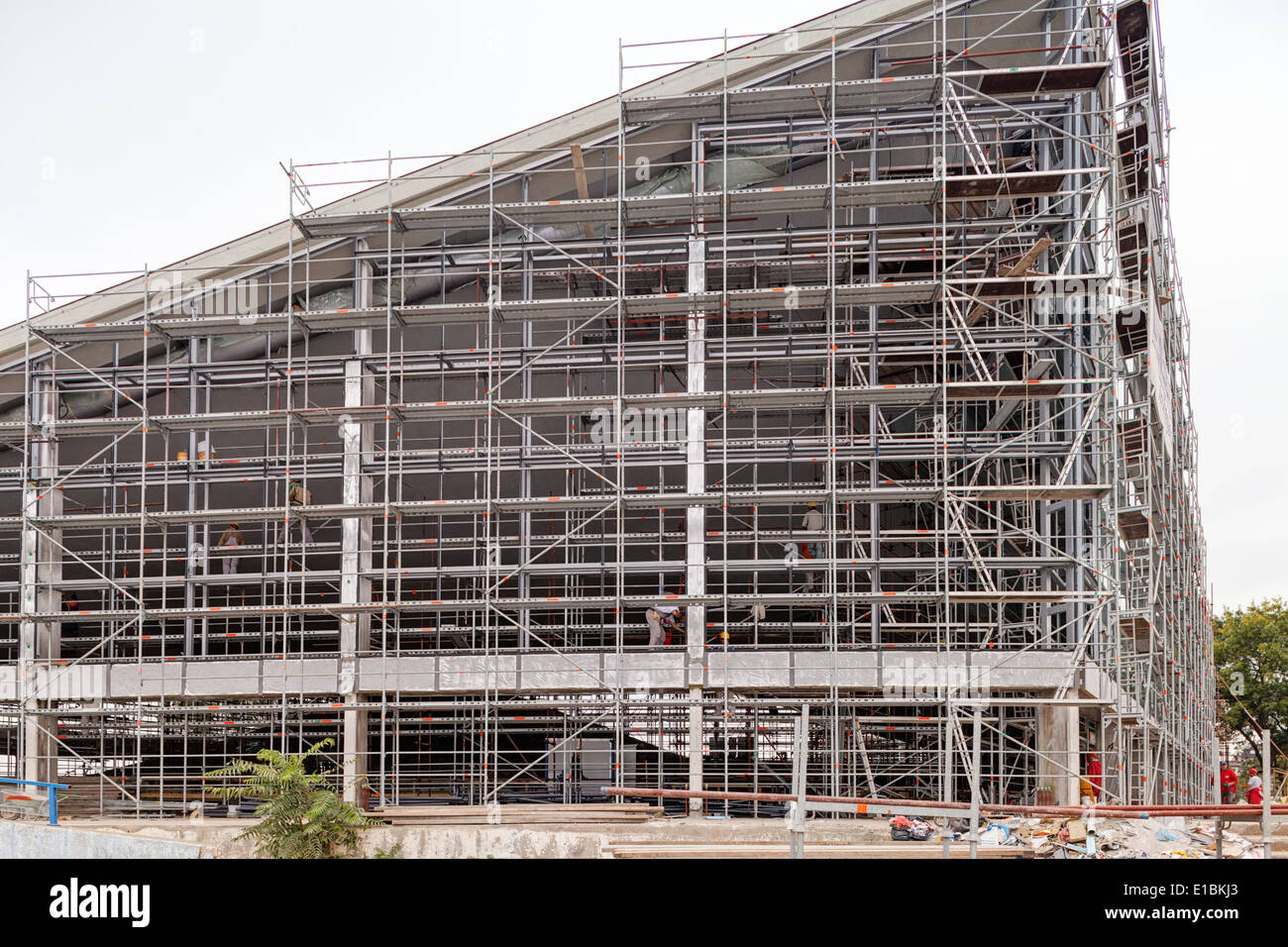 building construction with scaffolding Stock Photo - Alamy