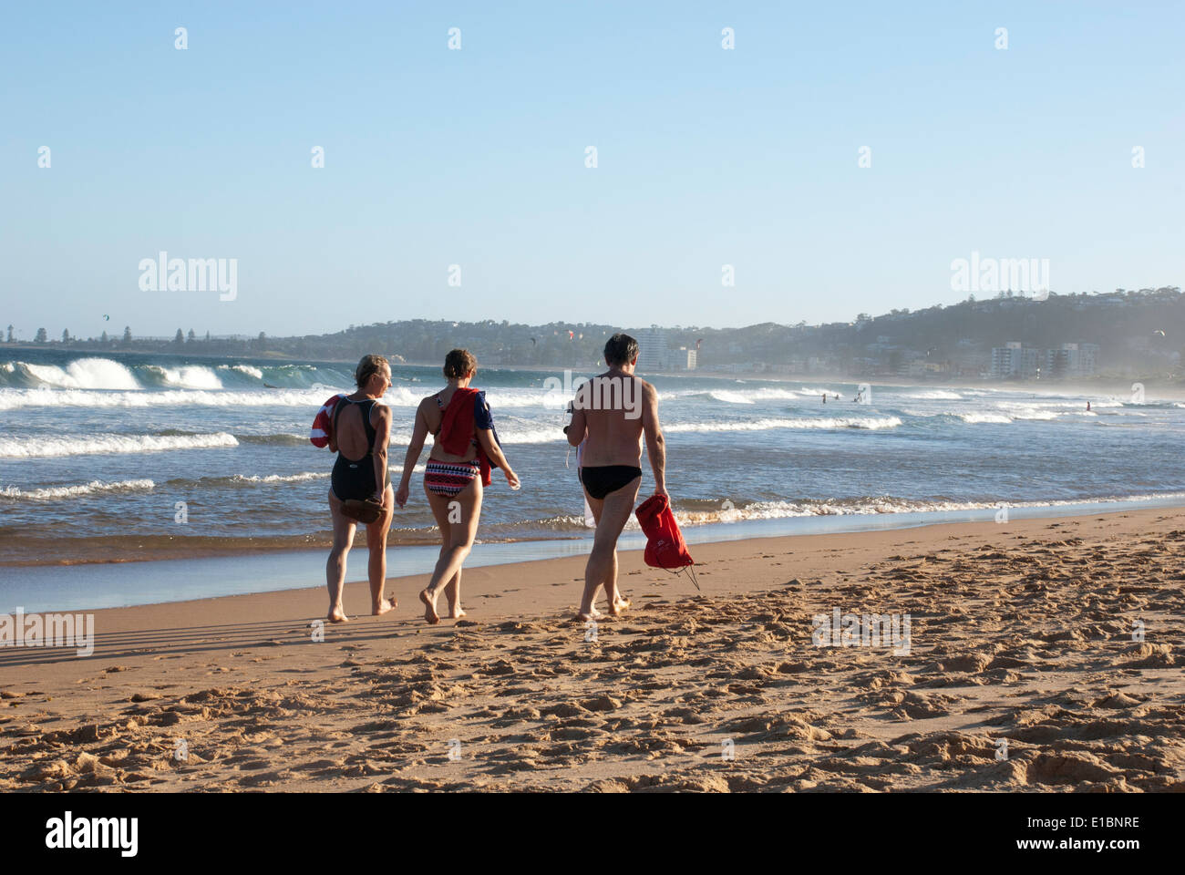 Australian women beach hi-res stock photography and images - Alamy