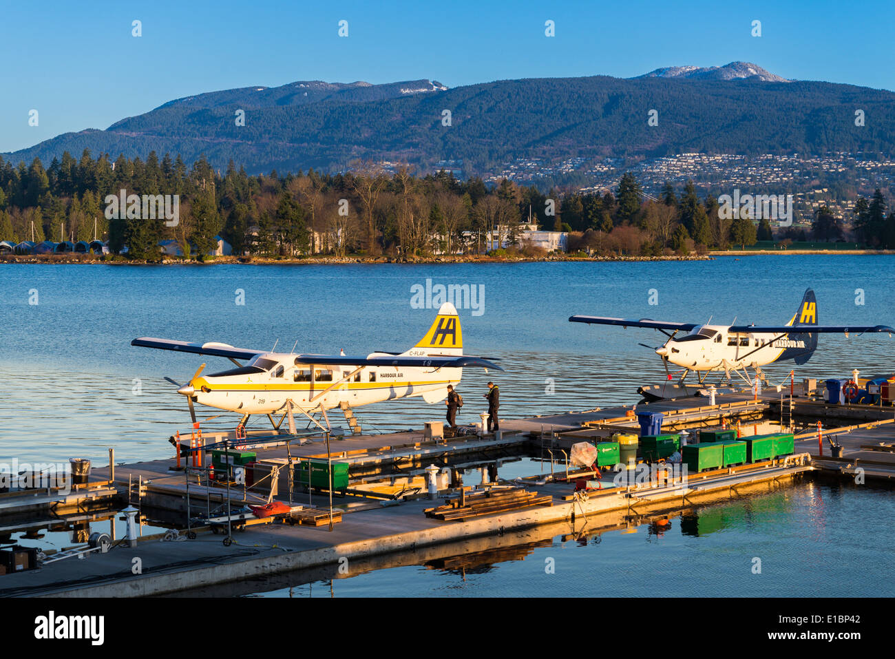 Harbour air float plane terminal hi-res stock photography and images ...