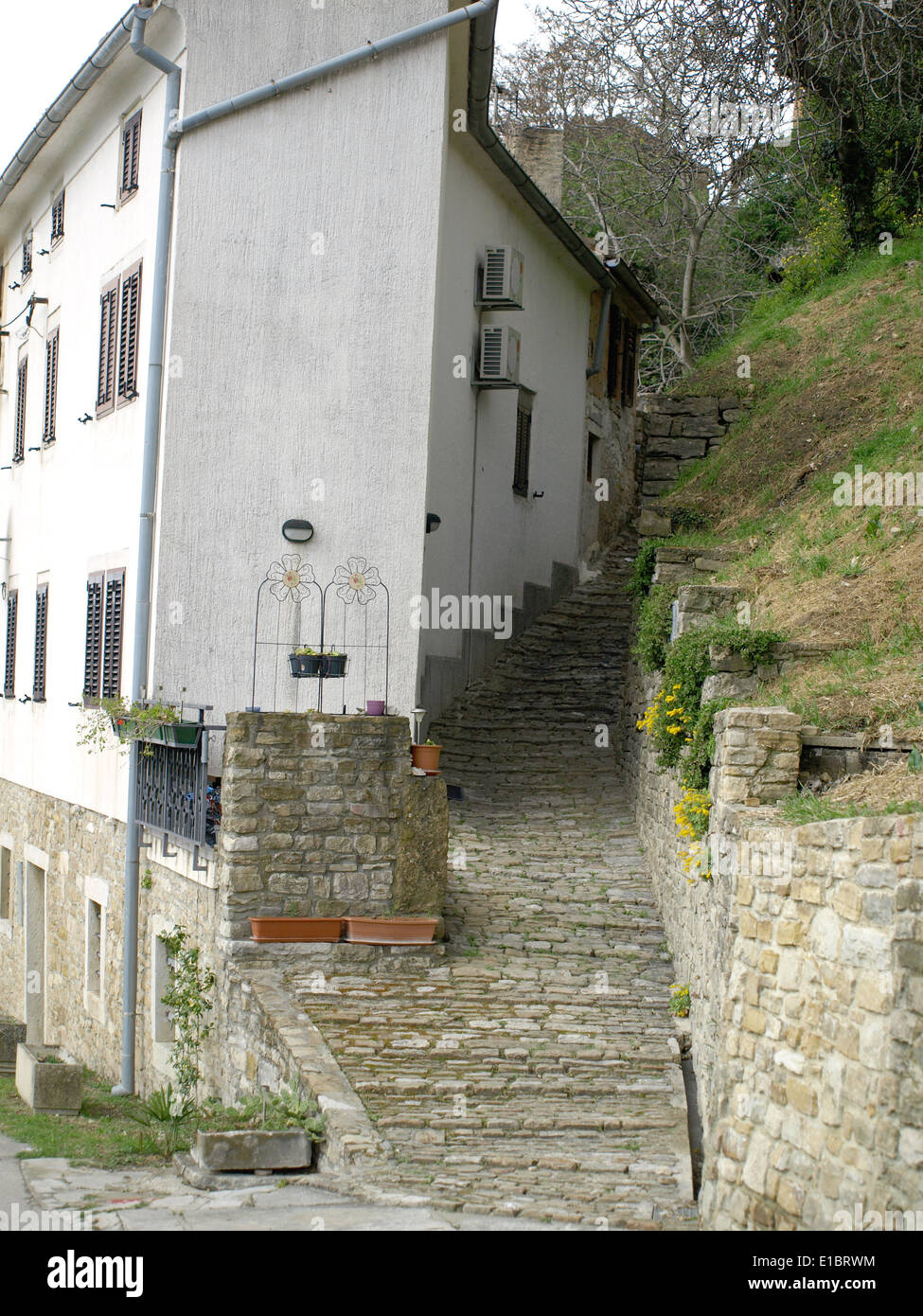 Old Mediterranean stone house in Istria Stock Photo - Alamy