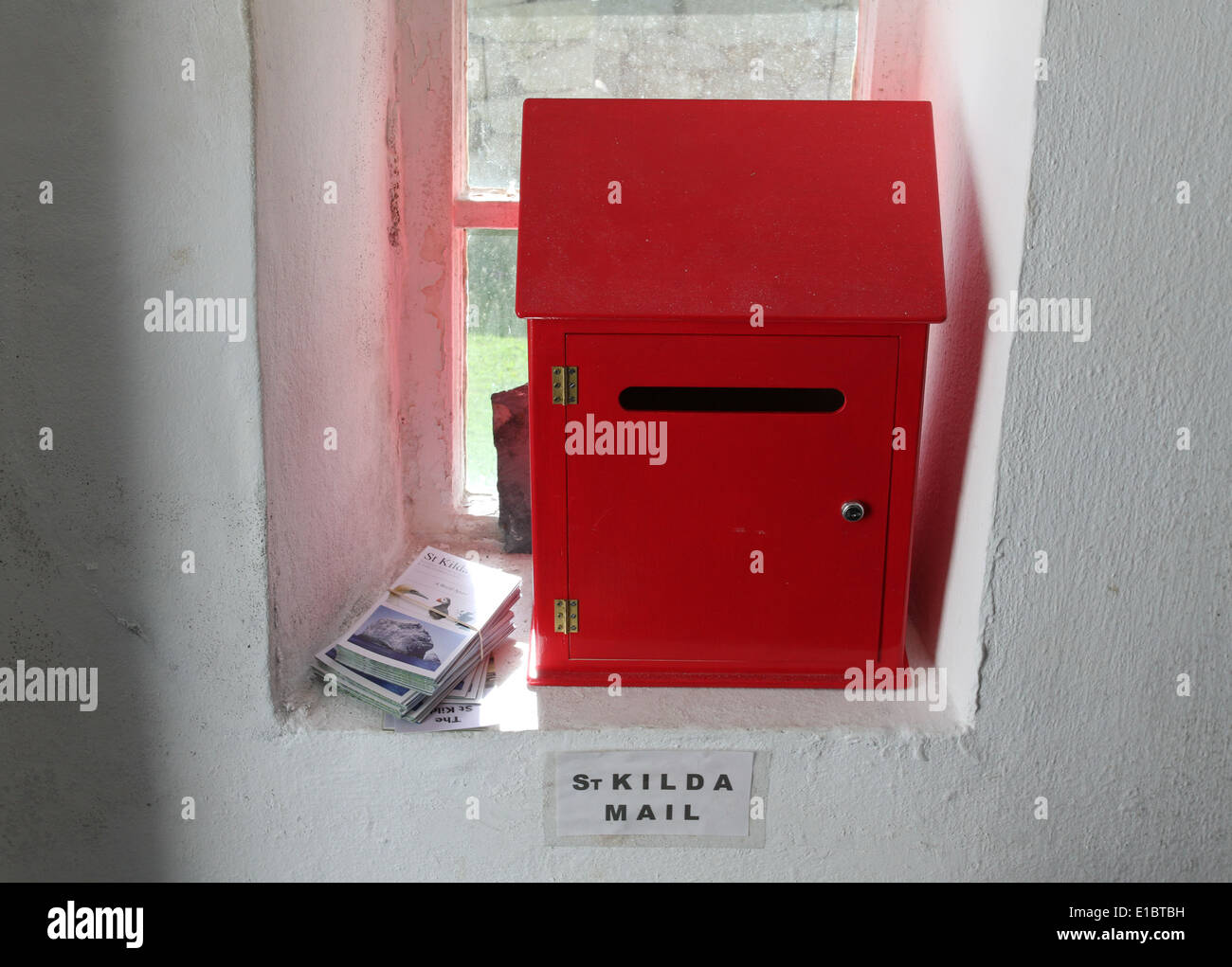 Post Box Scotland High Resolution Stock Photography and Images - Alamy