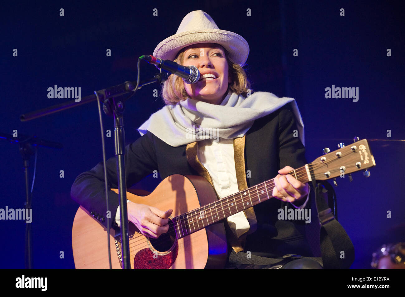 Cerys matthews singer hi-res stock photography and images - Alamy