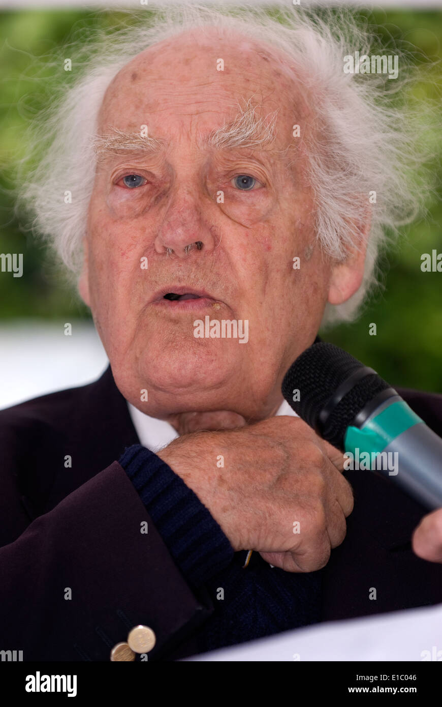 Tindle hi-res stock photography and images - Alamy