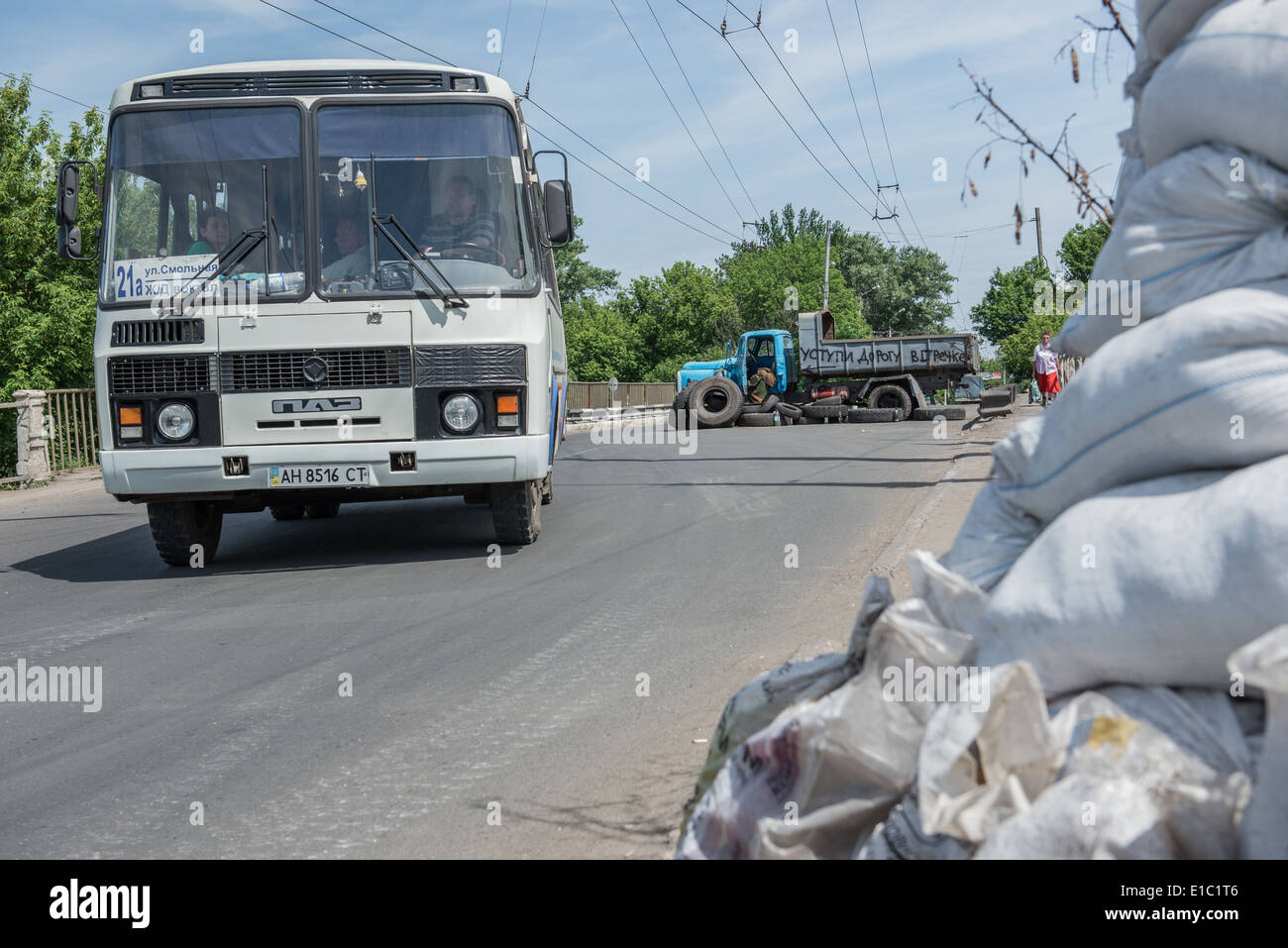 Pro-Russian militia checkpoint in Sloviansk during 2014 Ukraine ...