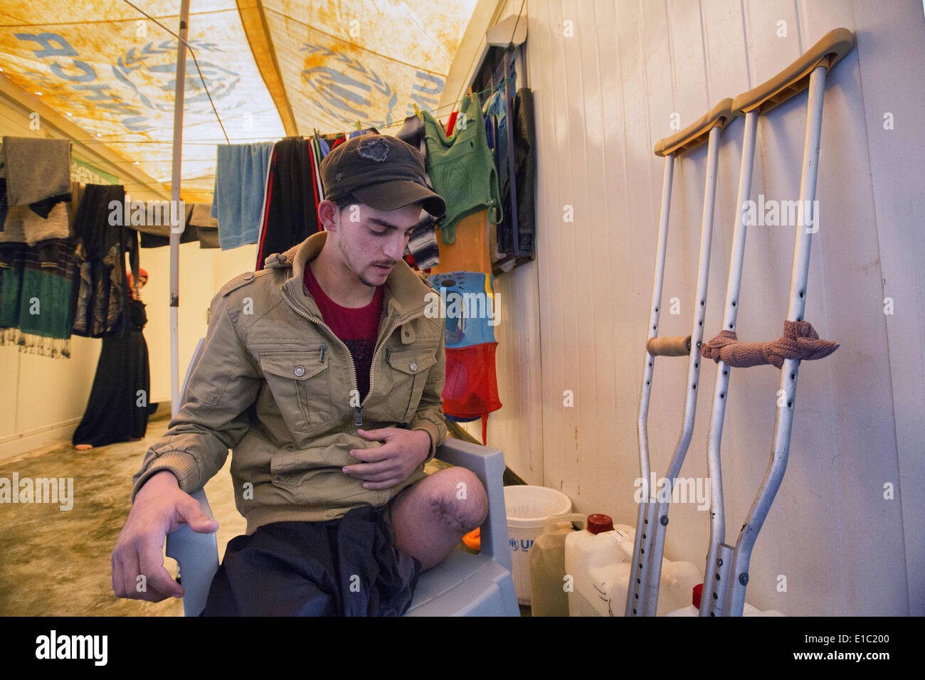 Al Mafraq, JORDAN. 8th Feb, 2014. A Free Syrian Army fighter that lost ...